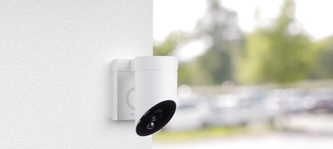 Smart Outdoor Cameras for Home Safety & Monitoring | Somfy Lebanon